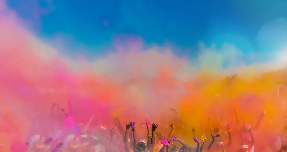 How to throw a rocking Holi party, the QNet way | Qnet India